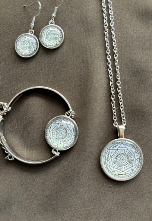 Medallas y Amuletos / Joyce Pagán – House of the Healing Angels By ...